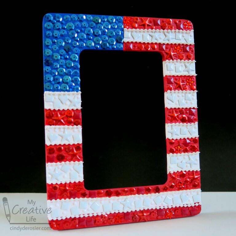 Sparkly Patriotic Photo Frame | Fun Family Crafts