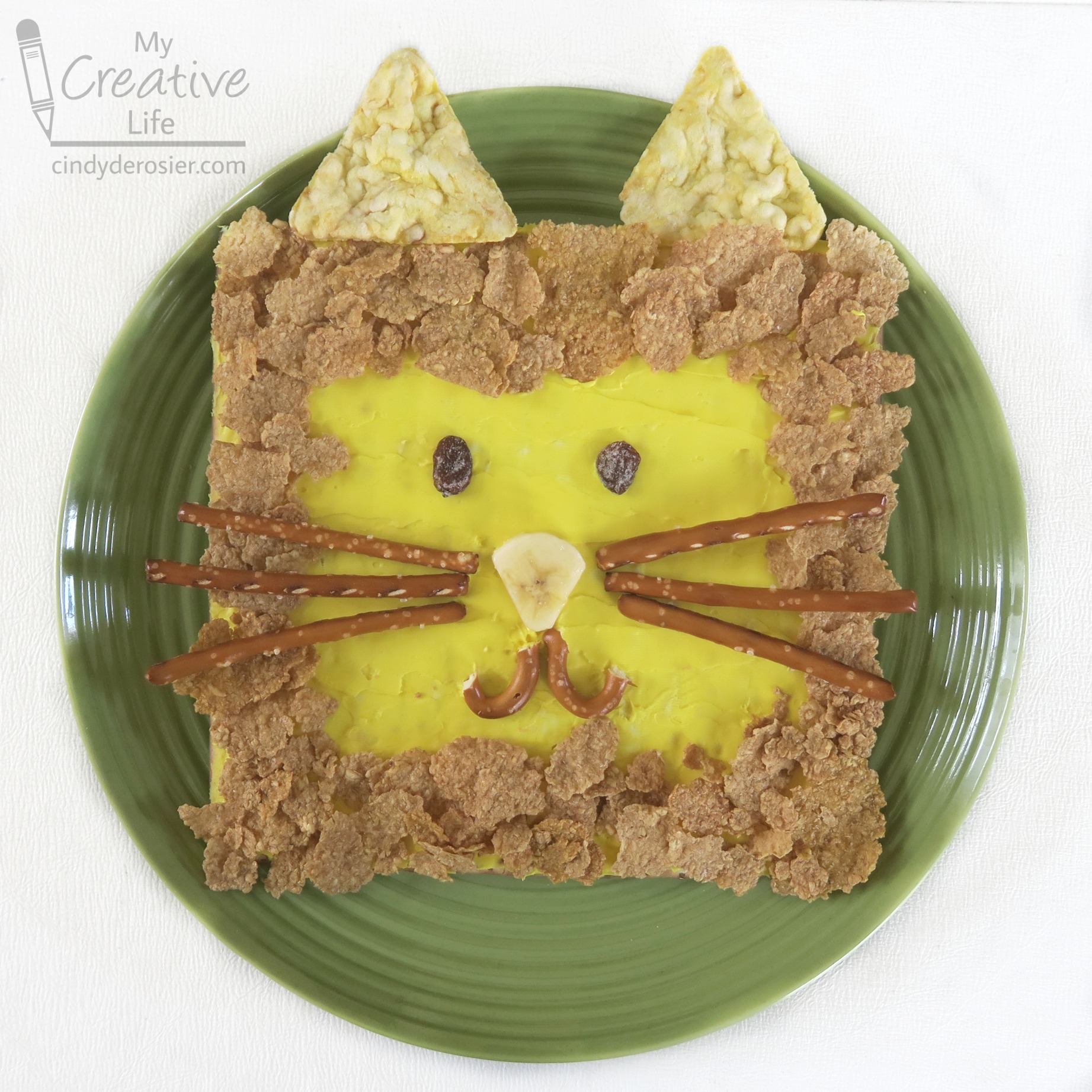 Matzo Lion Snack | Fun Family Crafts