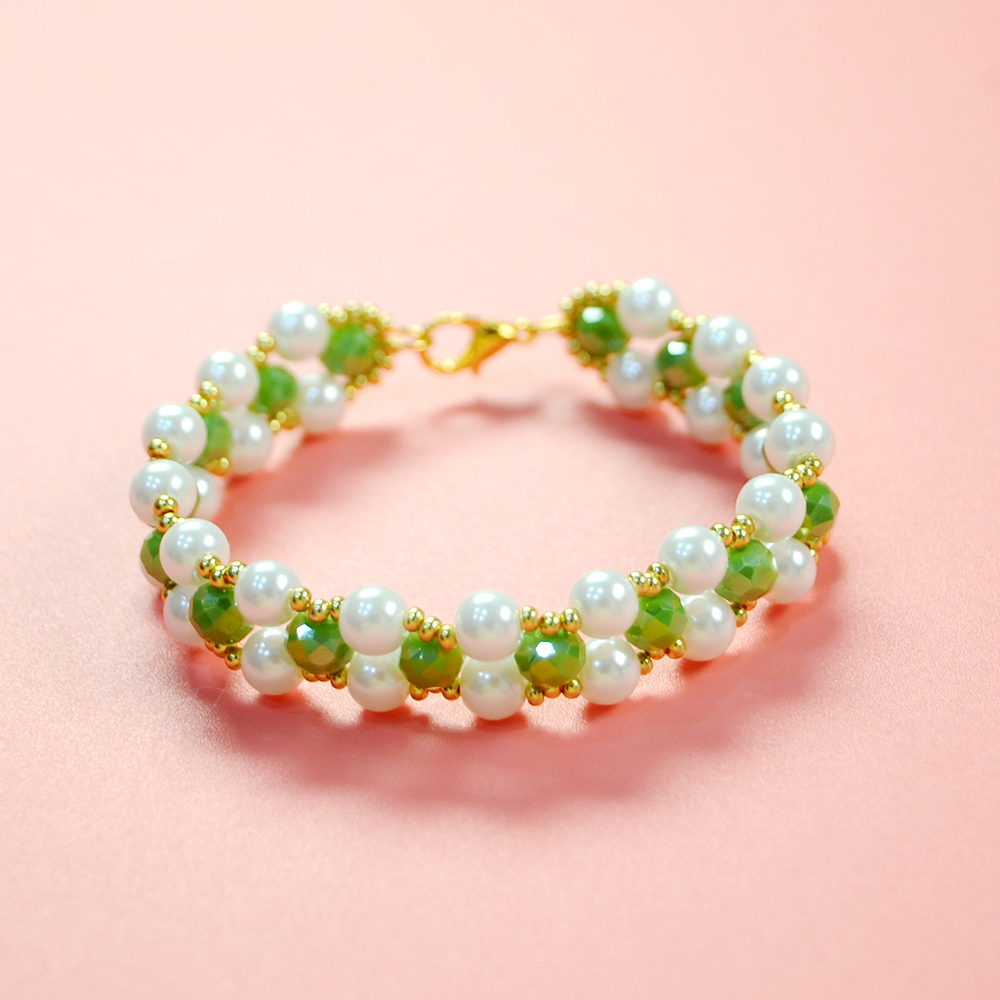 Pretty Beaded Bracelet | Fun Family Crafts