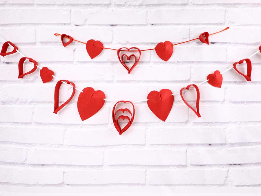 Heart Garland | Fun Family Crafts