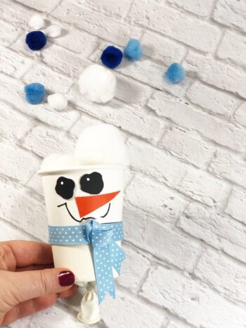 Snowman Pom Pom Poppers for Indoor Snowball Fights | Fun Family Crafts