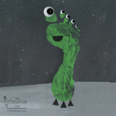 Footprint Alien | Fun Family Crafts