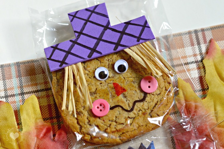 Cookie Scarecrows | Fun Family Crafts