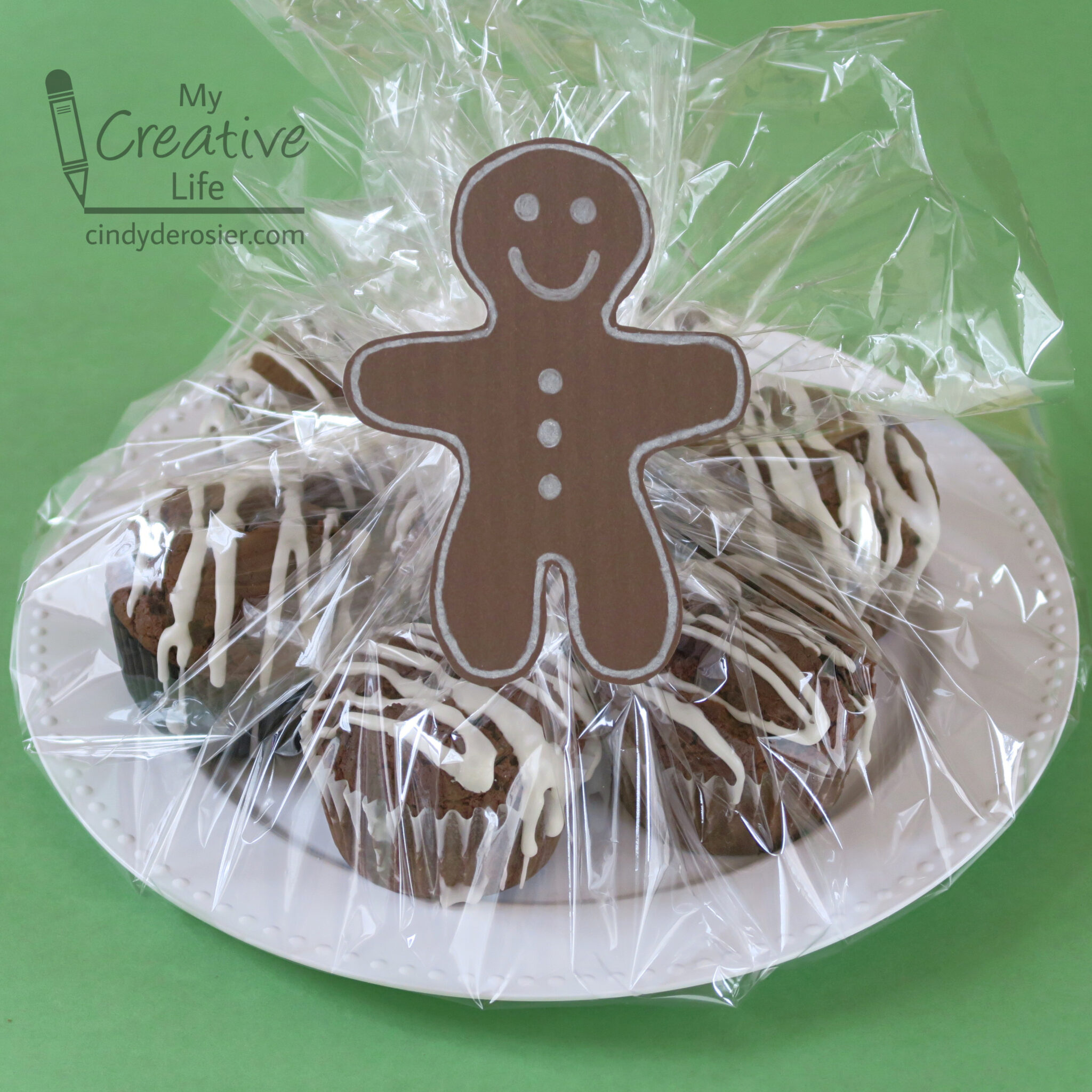 Gingerbread Tags for Gingerbread Muffins | Fun Family Crafts