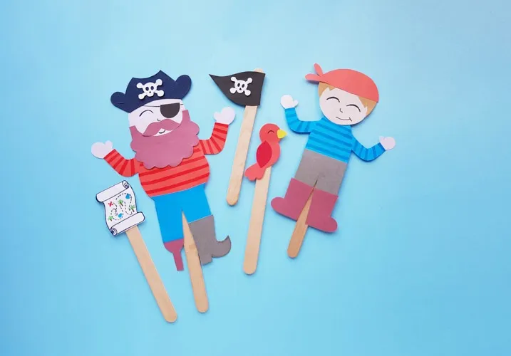Pirate Story Puppets | Fun Family Crafts