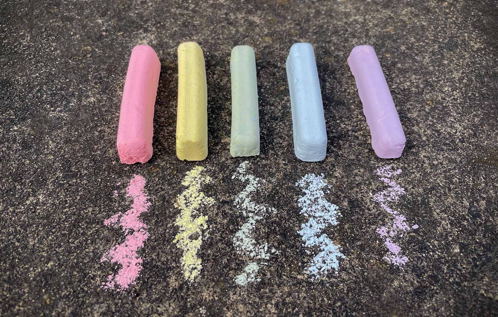 Homemade Sidewalk Chalk | Fun Family Crafts