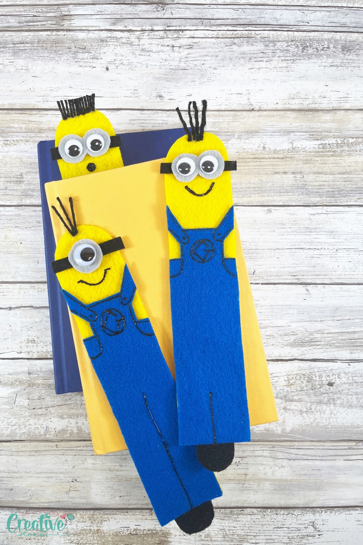 Minion bookmarks craft | Fun Family Crafts